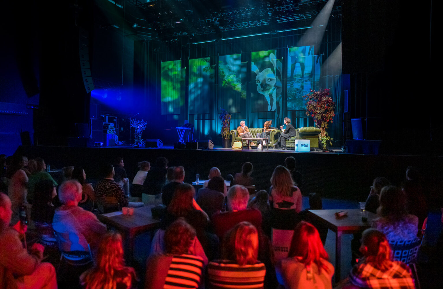 Het Grote Gesprek #8: Adriaan Van Dis, Clarice Gargard & Roos Van ...